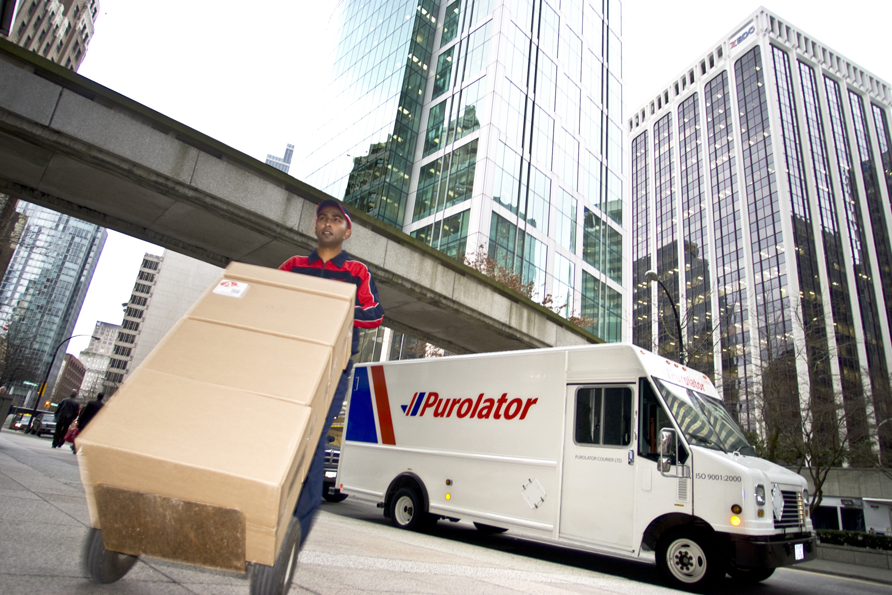 About Purolator International | Canada & US Shipping Company